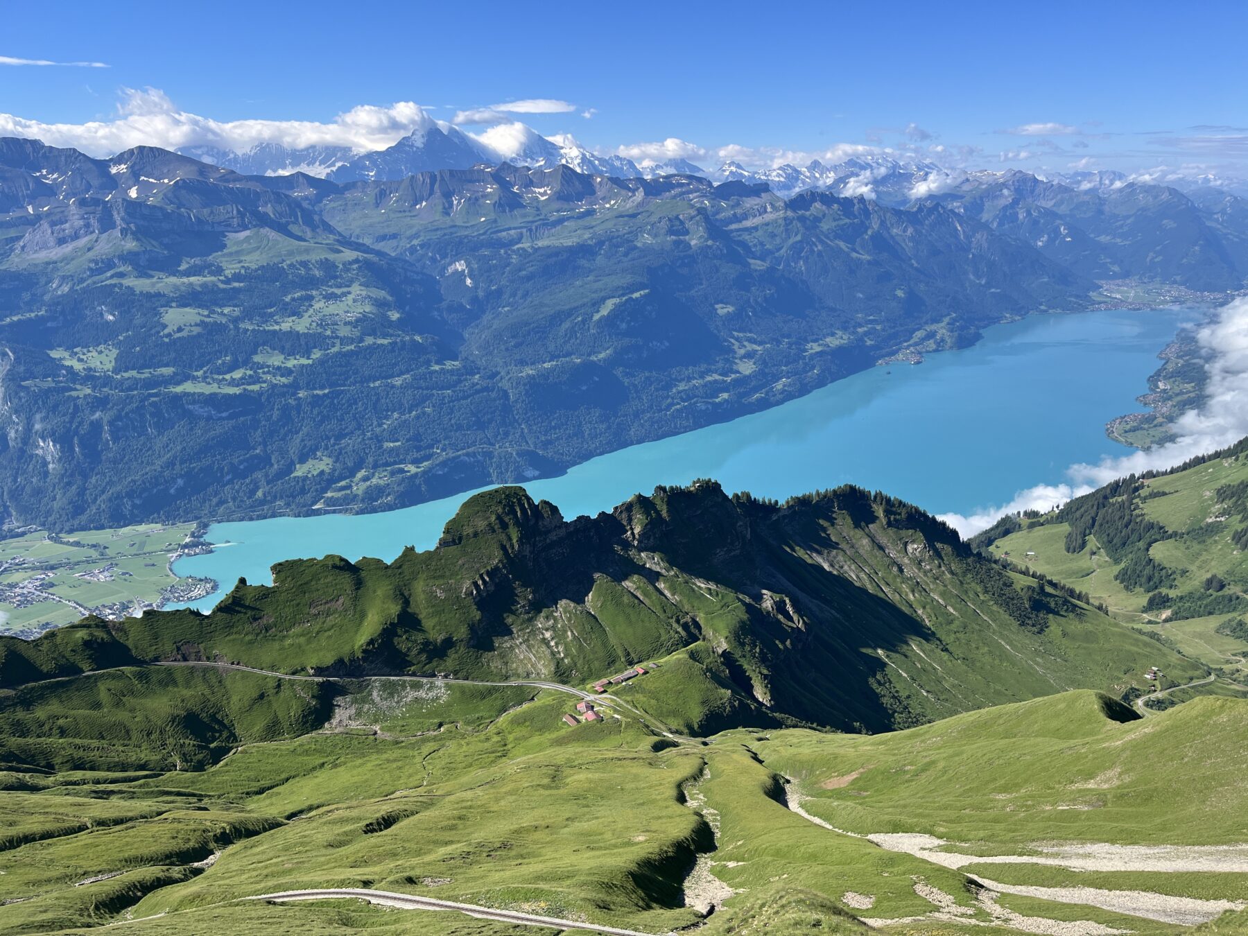 Wanderung Brienzer Rothorn (2350m) – Planalp (1341m): Naturerlebnis in ...